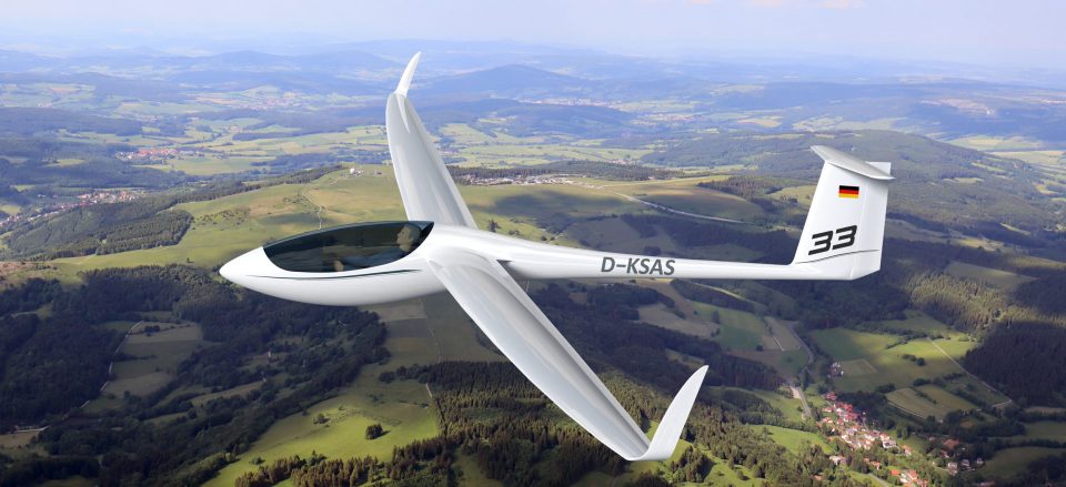 Alexander Schleicher presentsthe AS 33 | ASSegelflug